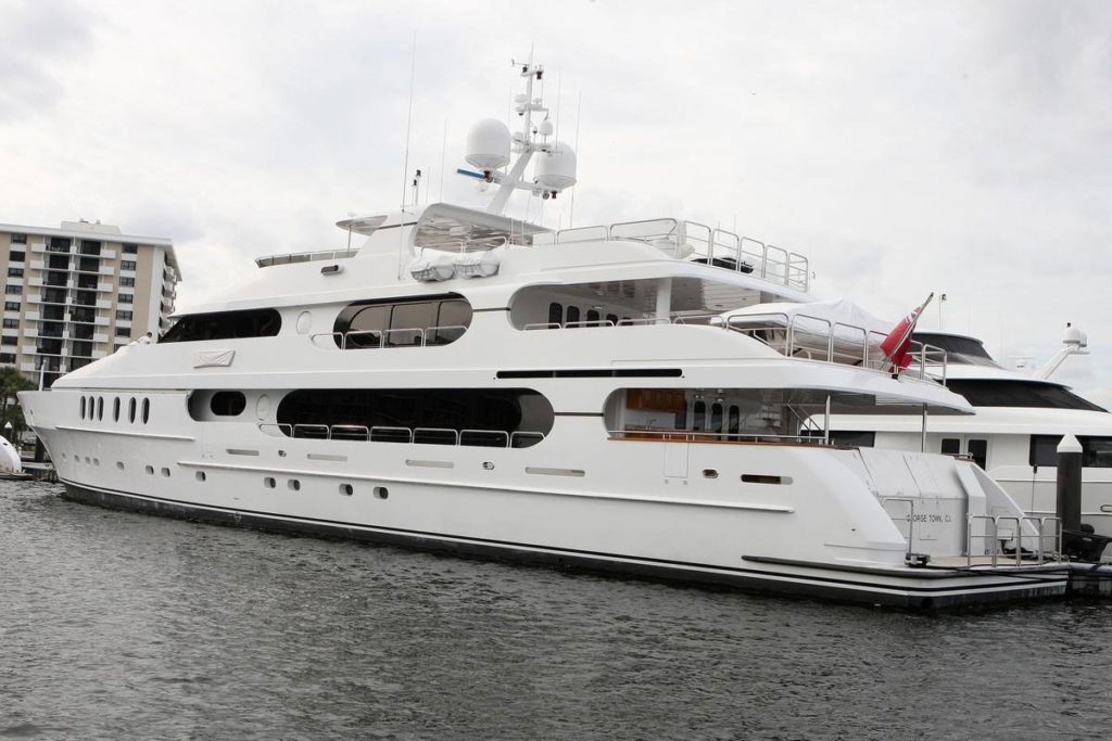 8 Most Luxurious Yachts Abramovich Armani Johnny Depp